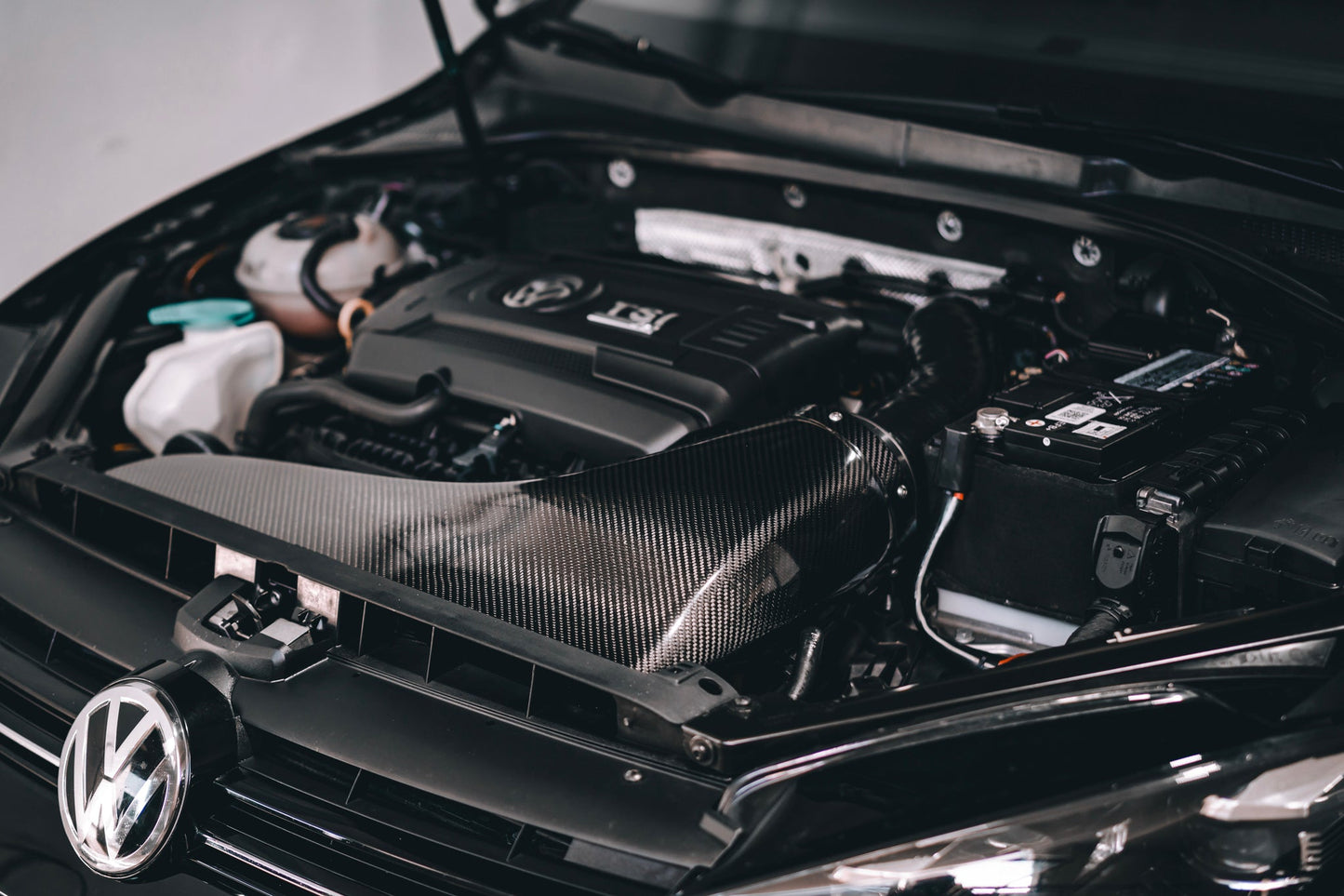 Full Carbon Direct Cold Air Intake for VW Golf MK7.5 - 2.0 TSI EA888 G